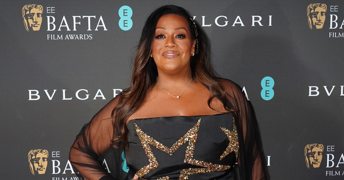 Corrie star Lucy Fallon returns to work just two weeks after giving ...